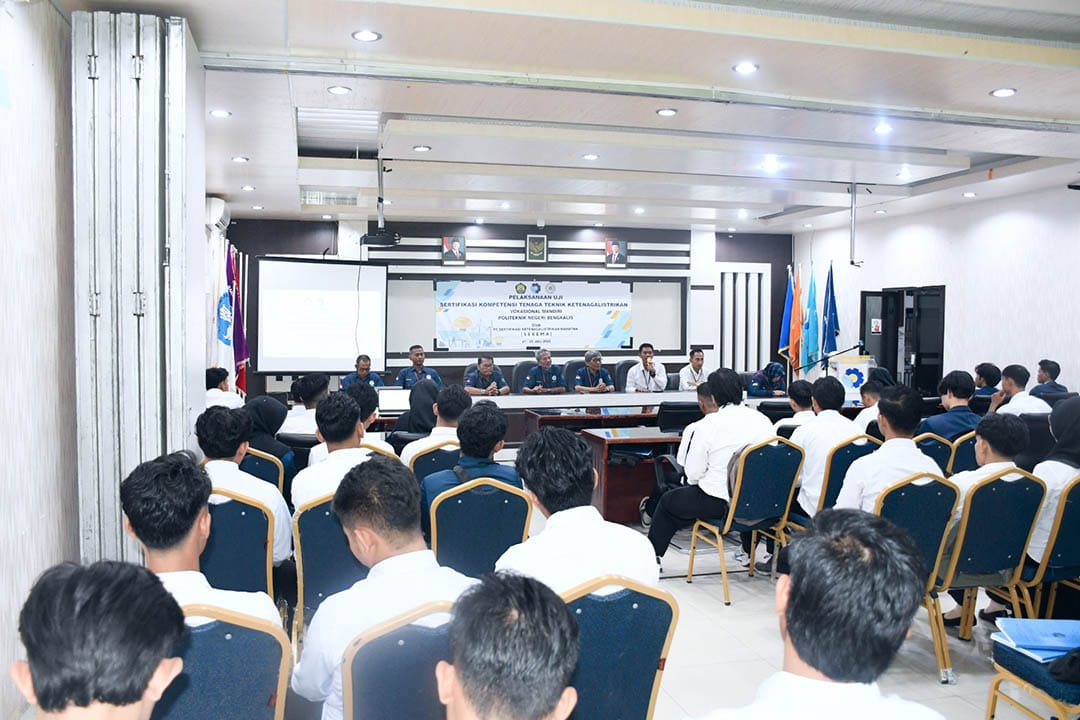 57 Mahasiswa Teknik Listrik Ikuti Uji Sertikom Tenaga Teknik ...